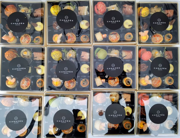 Canapes Room - Home