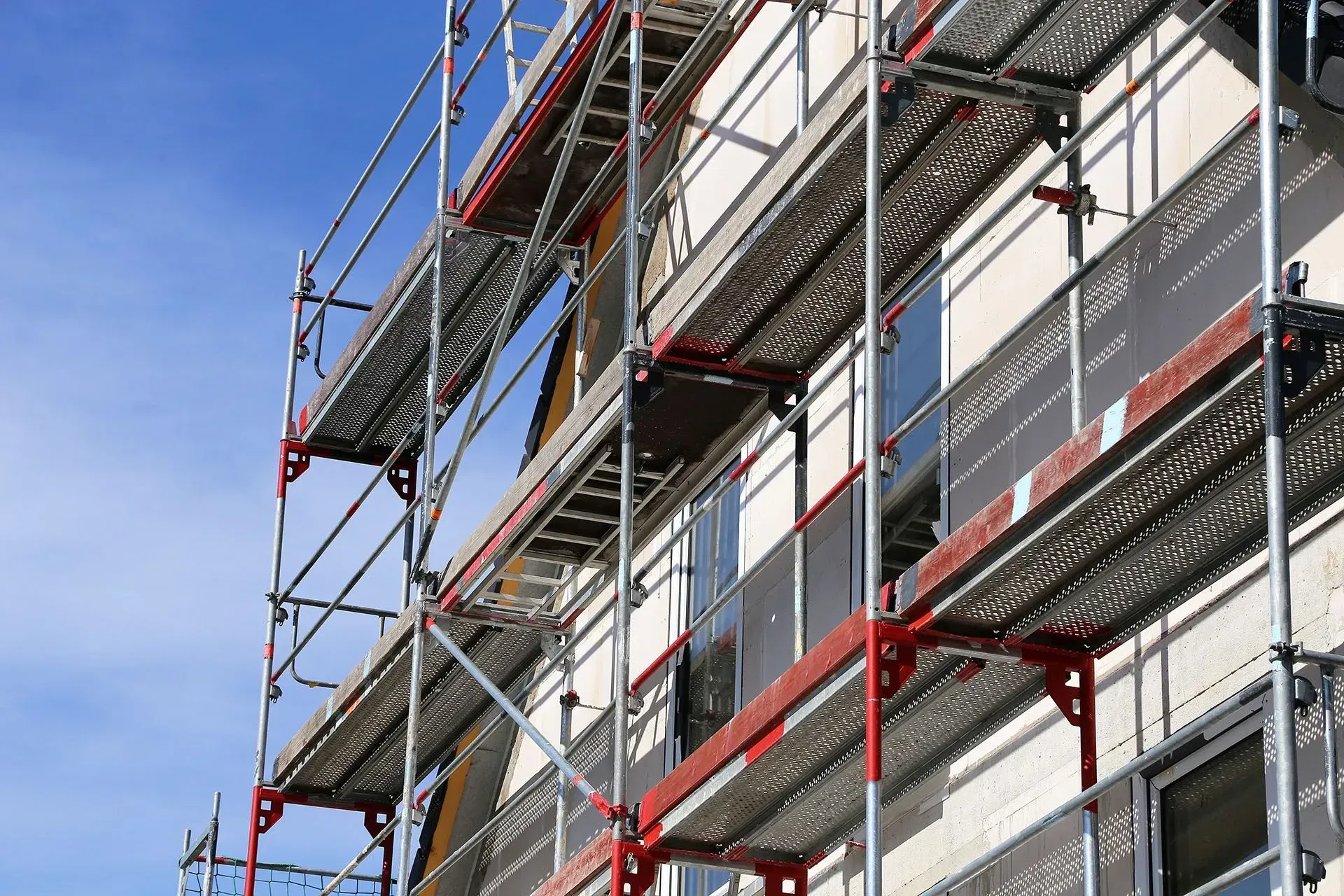What is a Cantilever Scaffolding System and Where Is It Used?