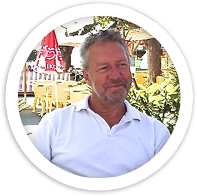 20 Years Experience in Artificial & Fake Rockwork | Alan Bishop THEMEWORKS