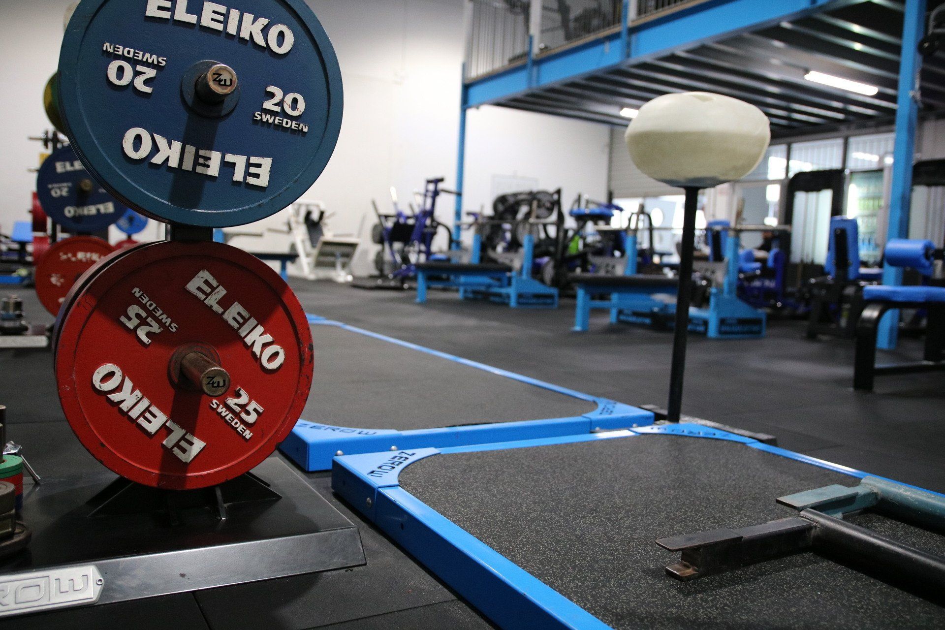 Powerlifting & Strength Training | Zero Weakness
