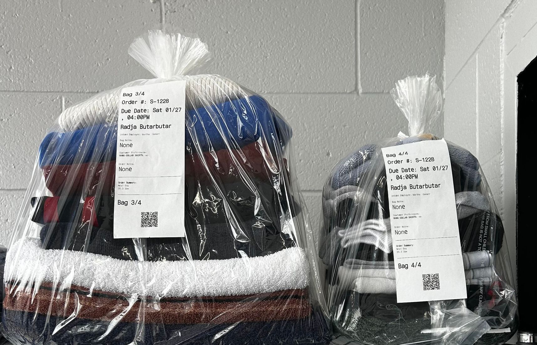 Professional Wash & Fold Services | Lighthouse Laundromats
