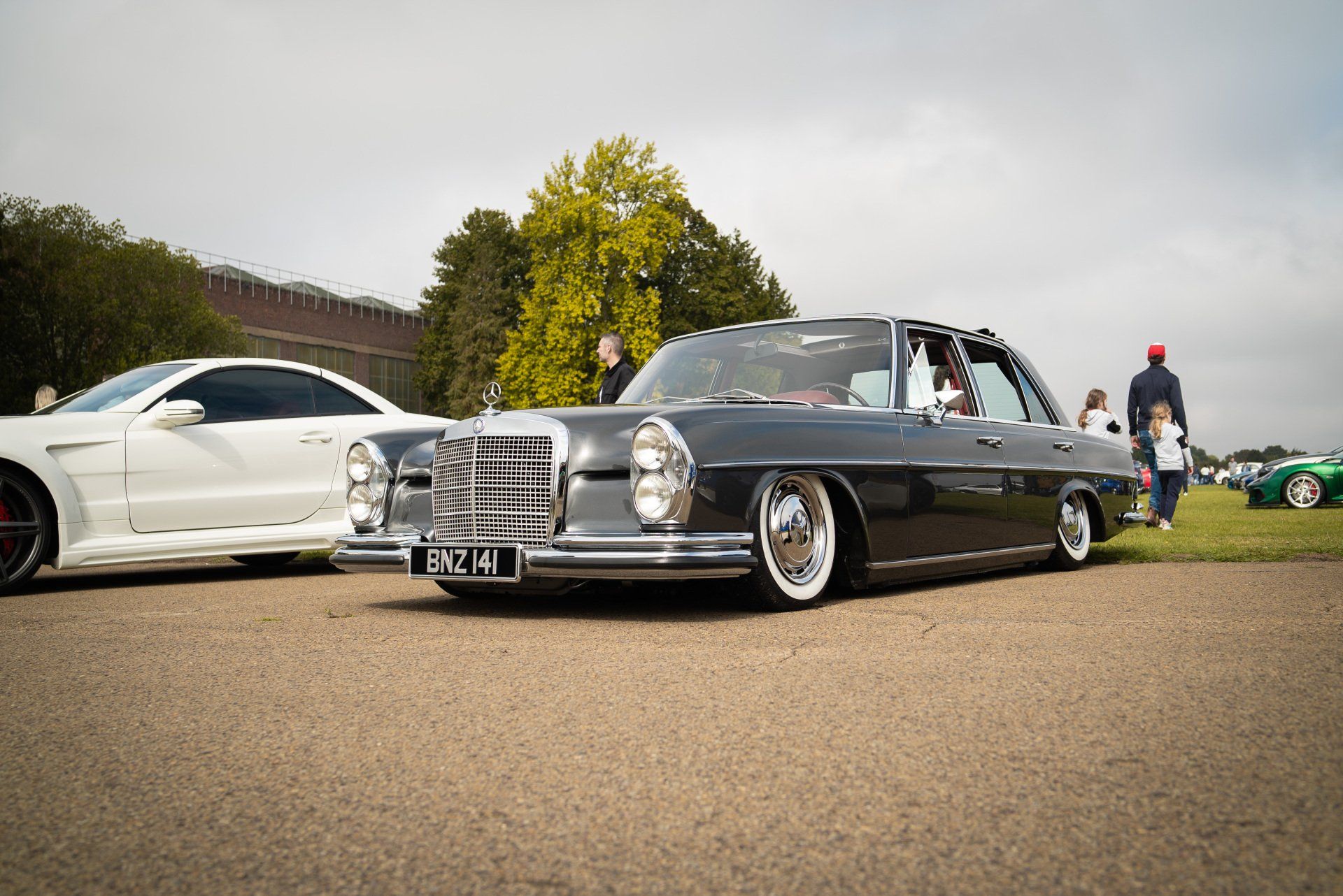 Customised Mercedes-Benz W108 Interior Retrim