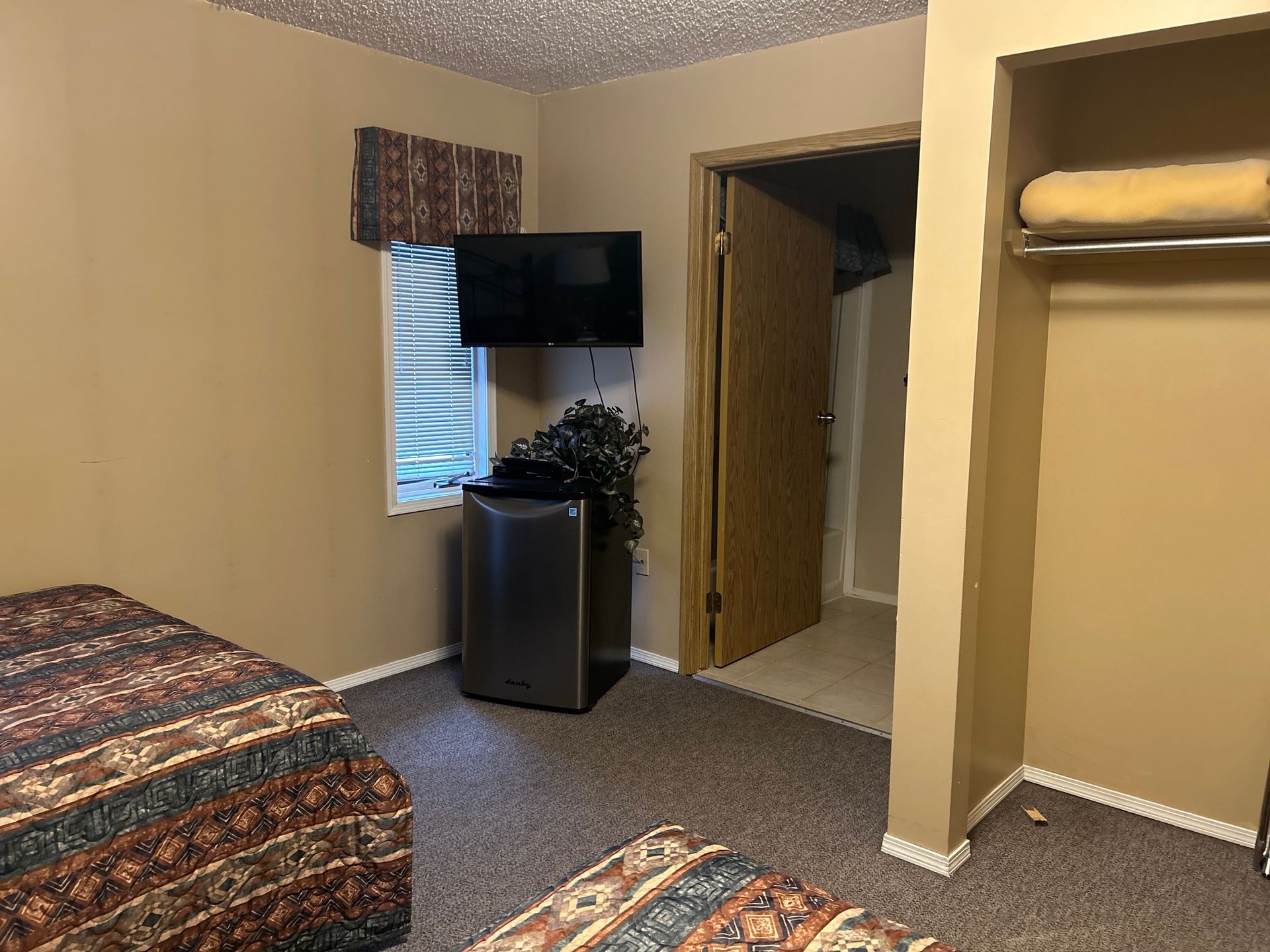 Mainstay Inn Resort & Restaurant | Saskatchewan Retreat