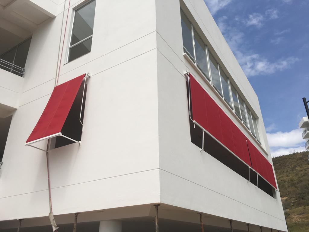 Toldo Enrollable Vertical 0º a 90º o 180º