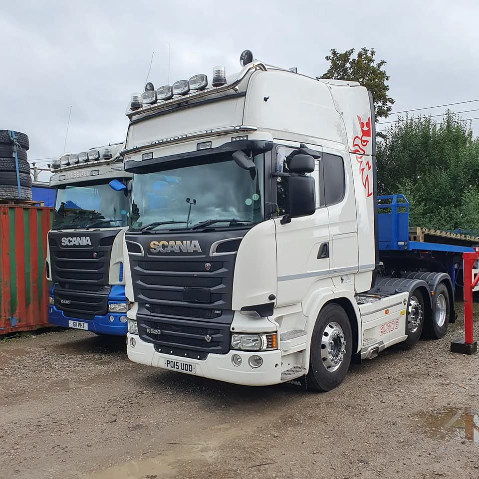 Hassall Transport offers HIAB / crane lifting in Ellesmere Port
