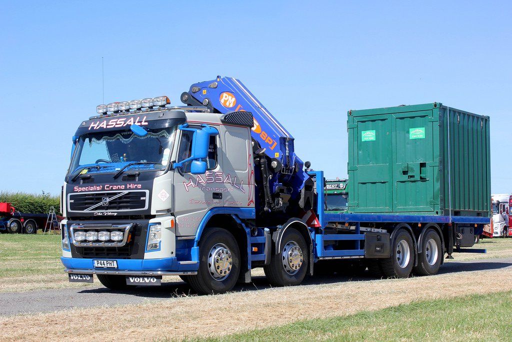 Hassall Transport offers HIAB / crane lifting in Ellesmere Port