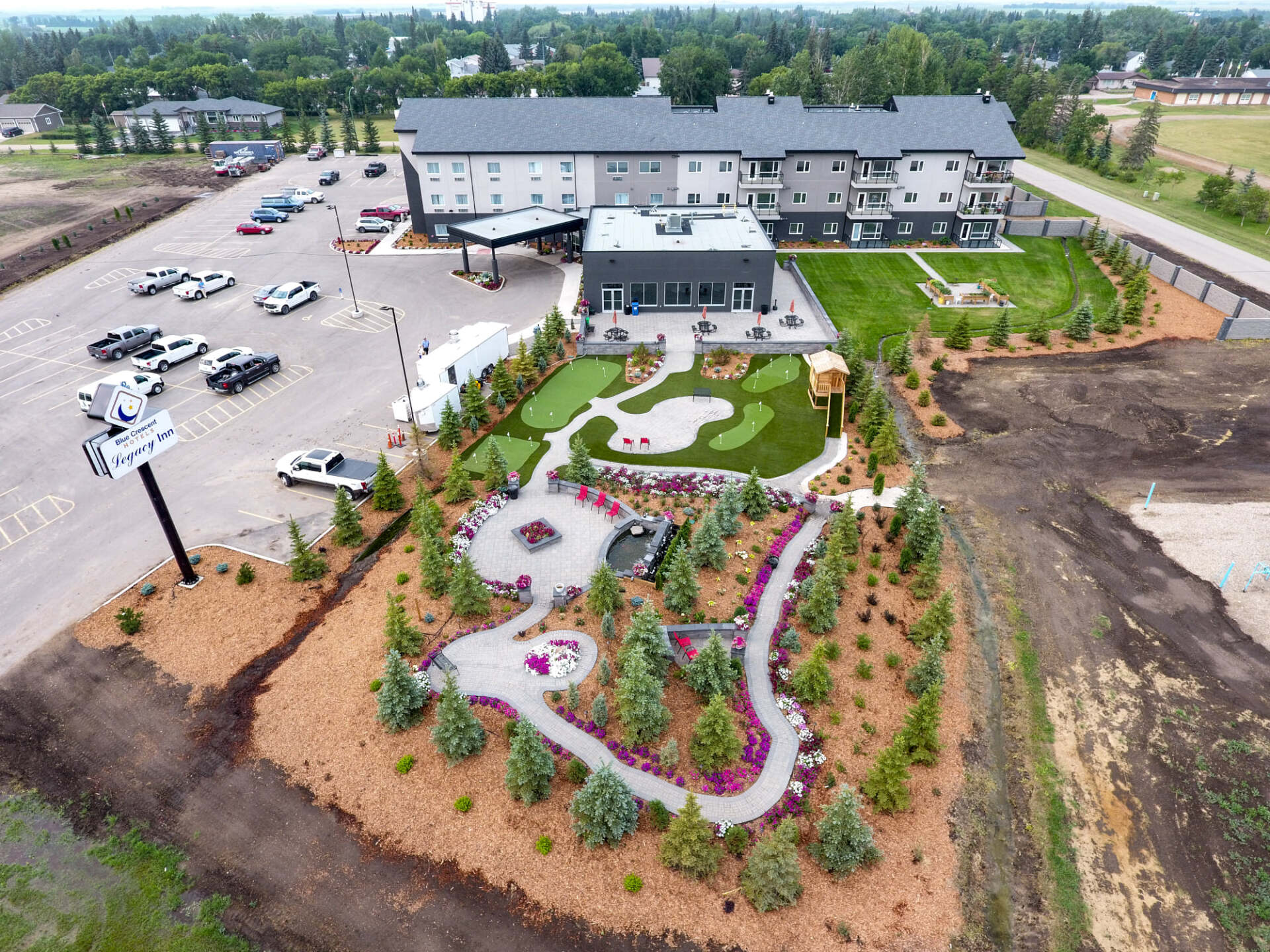 The Blue Crescent Hotels - Carman MB