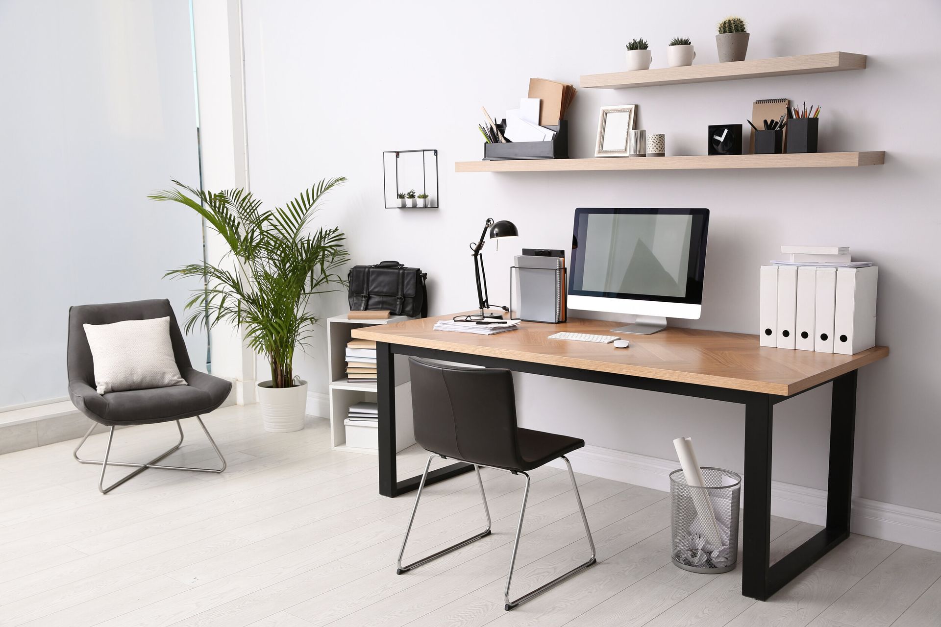 10 Steps: Create a Small, Functional Office Space!
