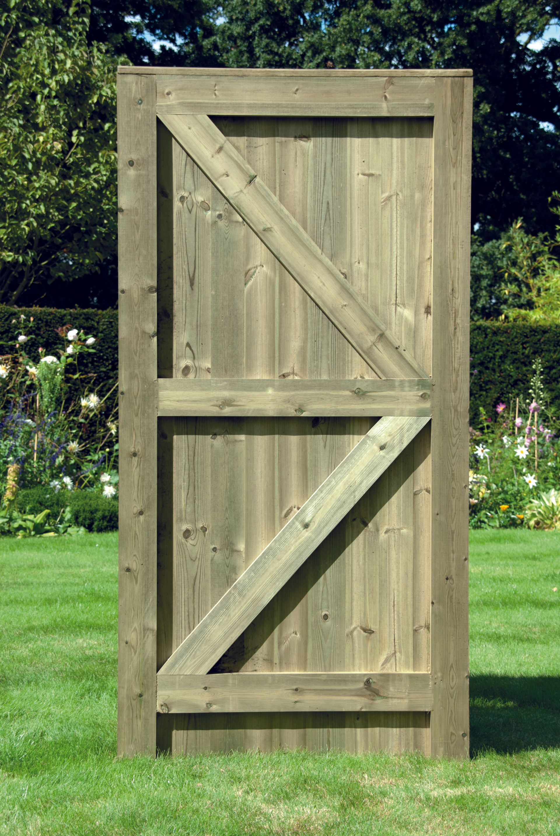 Local Fence Supplier | LawMac Fencing