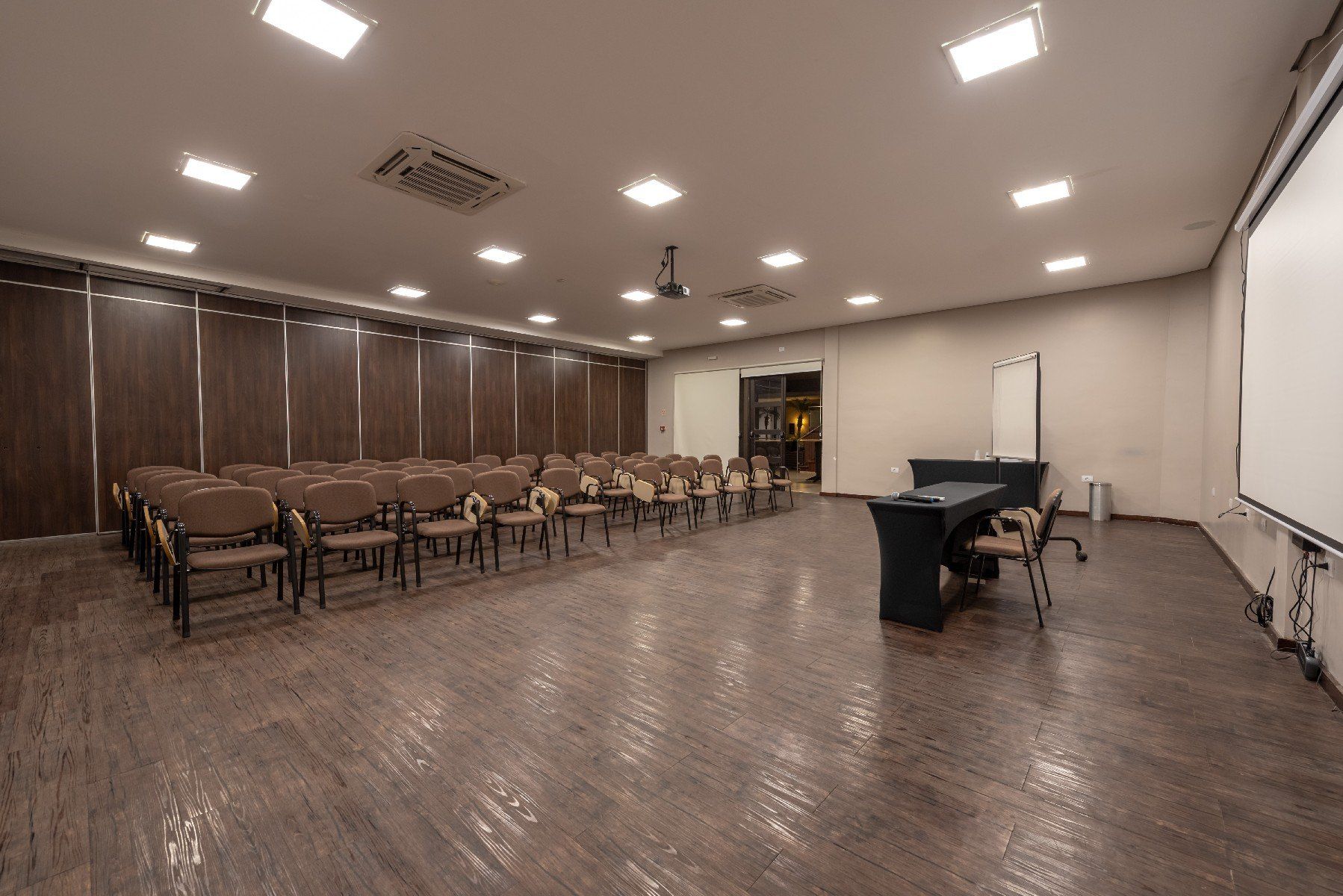 CLASS HOTEL RIO CLARO