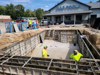 Pool Construction, Supplies & Maintenance in Washington