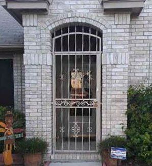 Fencing Contractor - San Antonio, TX - Hernandez Iron Works