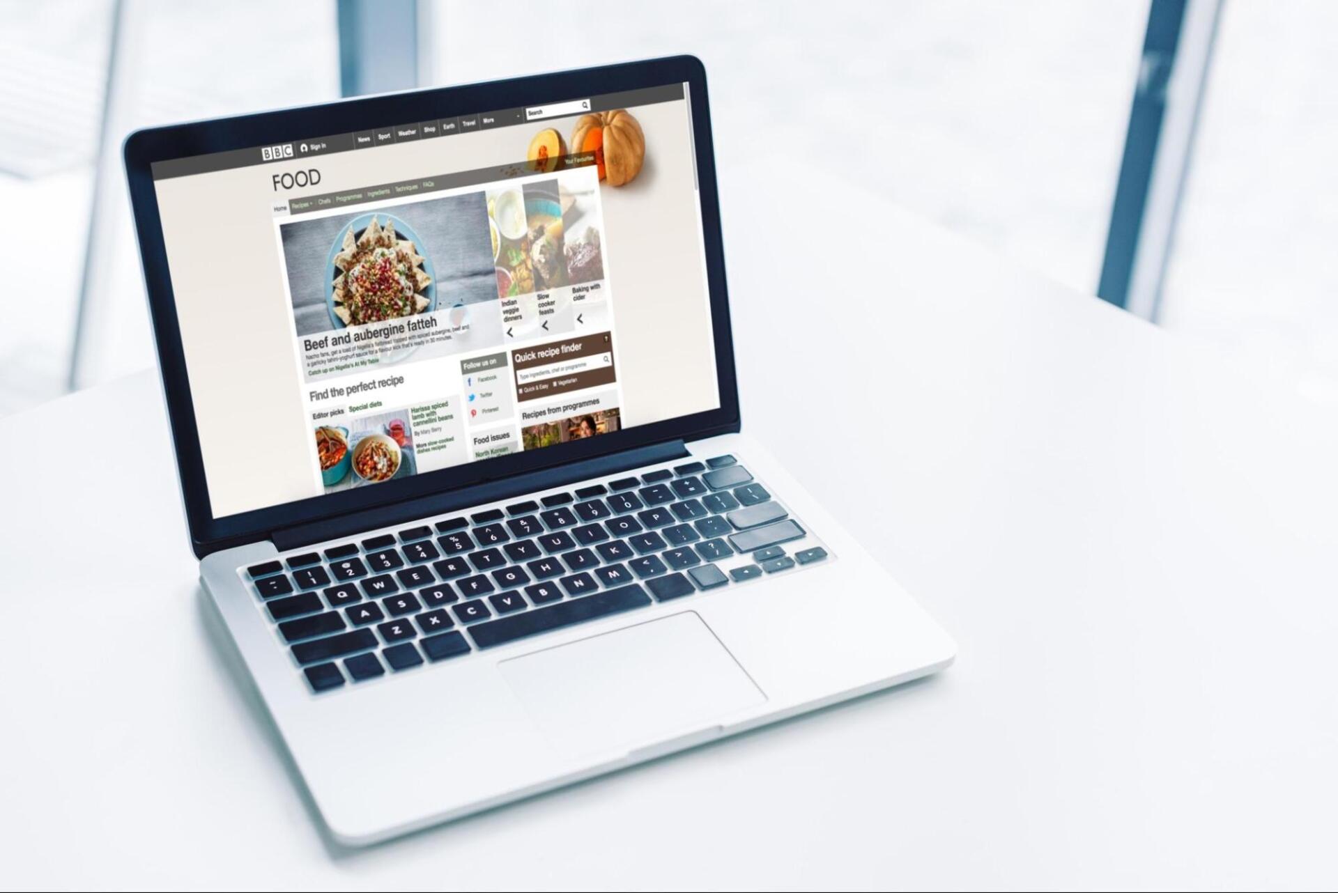 Contoh Website Pariwisata Paling Bagus di Indonesia