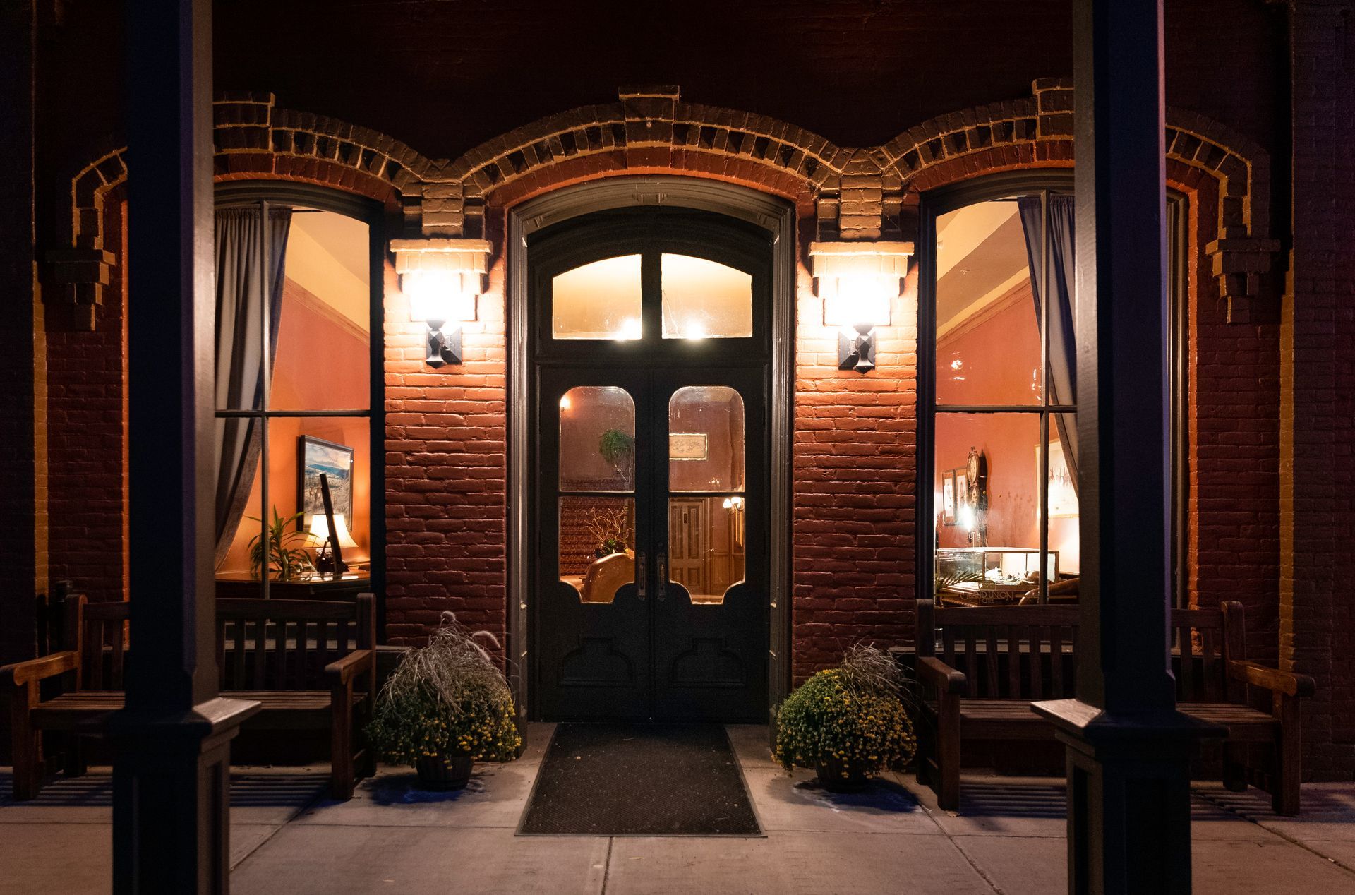 Contact Us | Grand Union Hotel