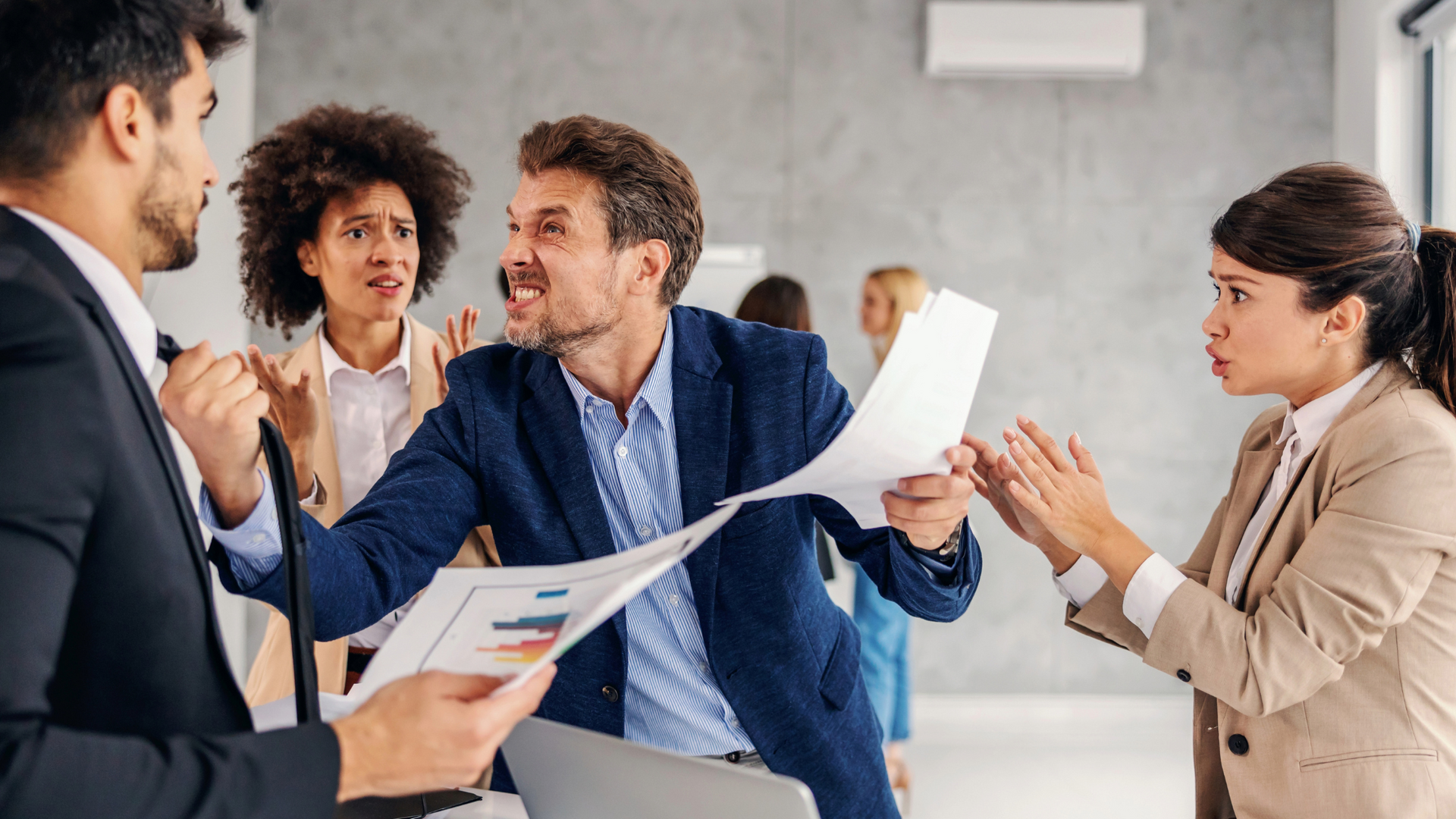 What Are the Red Flags That Indicate a Toxic Work Environment in ...