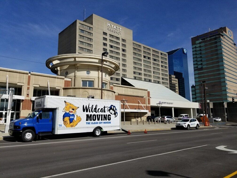 Movers | Wildcat Moving | Lexington, KY | Kentucky's Clean-Cut Movers