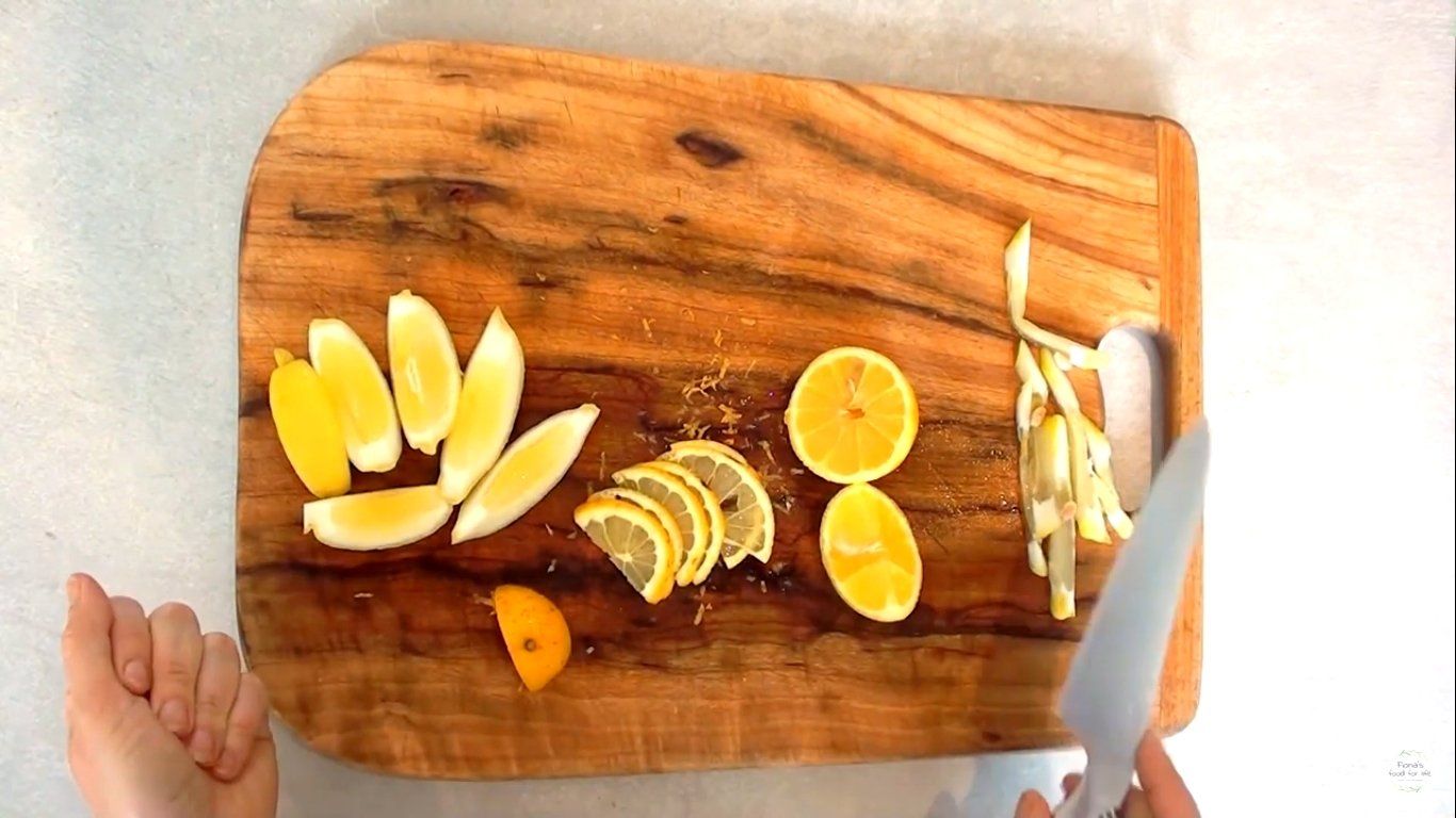 Kitchen skills - How to cut a lemon