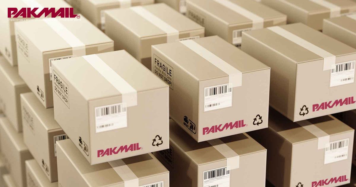 PAKMAIL PASEO HERRADURA: Servicio de mensajería y paquetería