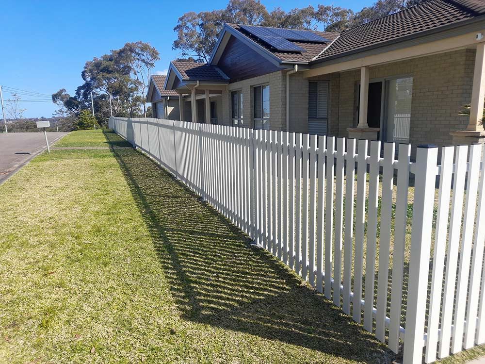 Fence Pickets in Lake Macquarie | Rearden Fencing
