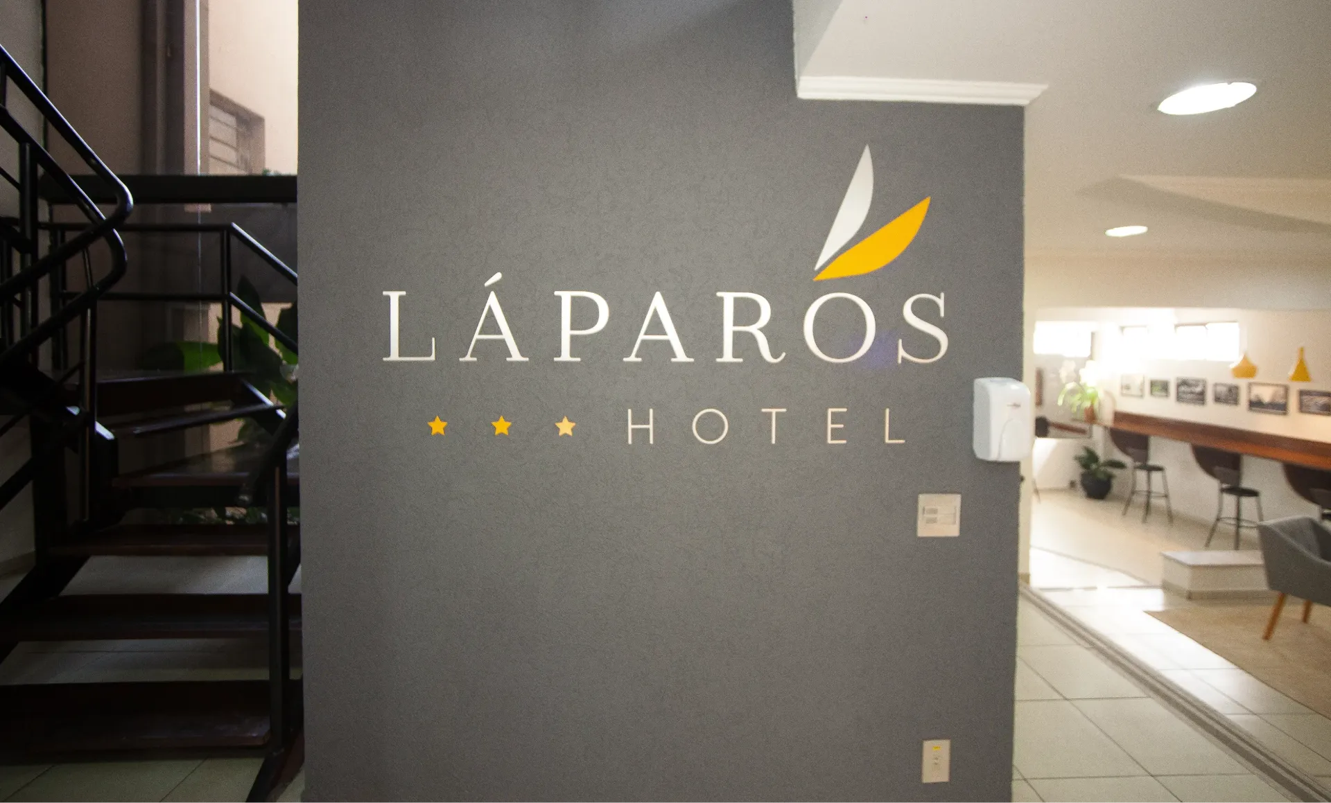 Láparos Hotel