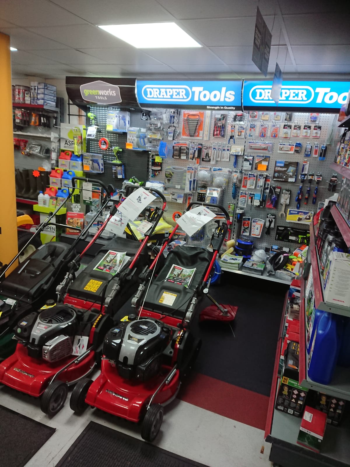 Garden machinery supplier - Banks Garden Machinery