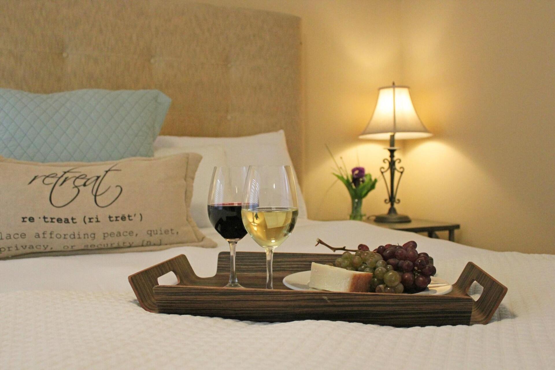 The Kennebunk Inn: Historic Charming Inn in Coastal Maine