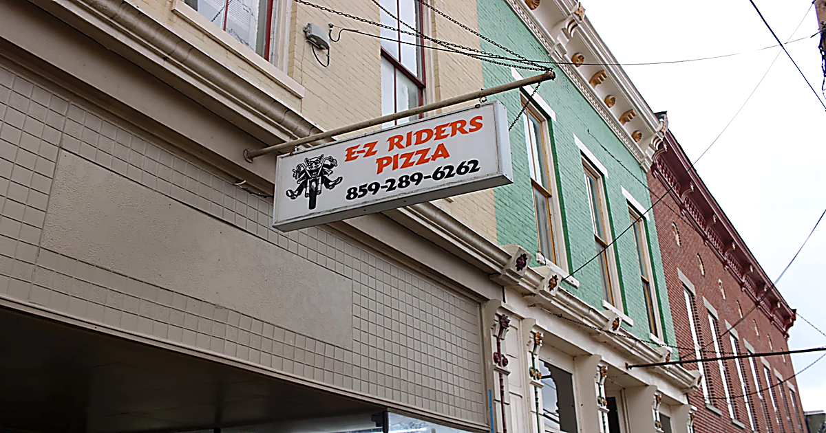 Pizza, Wings & More | E-Z Riders Pizza | Carlisle, KY