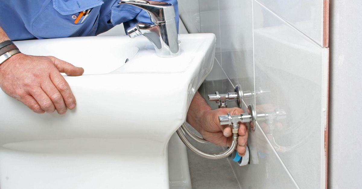 10 Different Types of Plumbing Fixtures and Their Uses