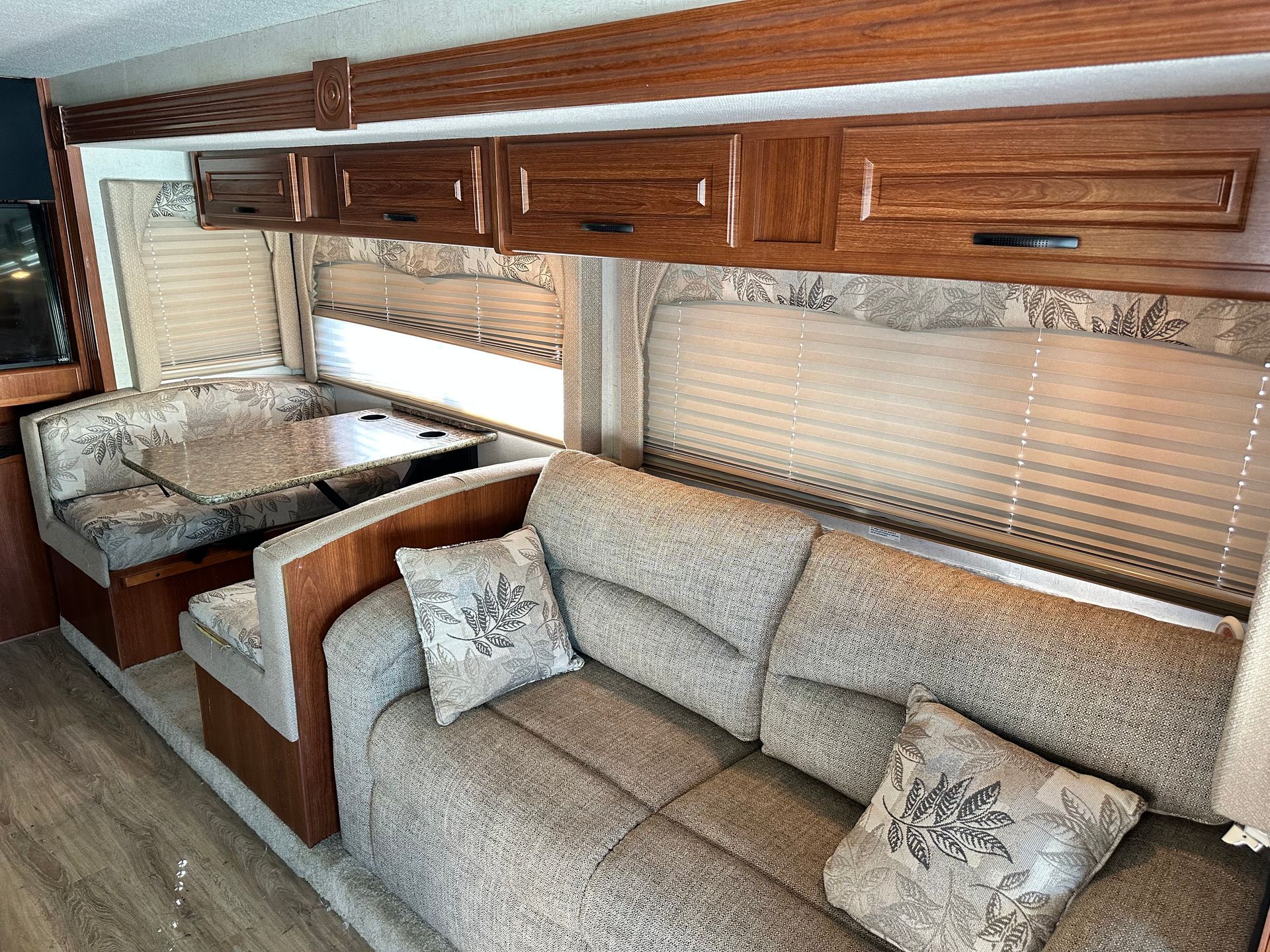 SOLD! 2009 FLEETWOOD FIESTA 36T - SOLD!! -37,537 MILES