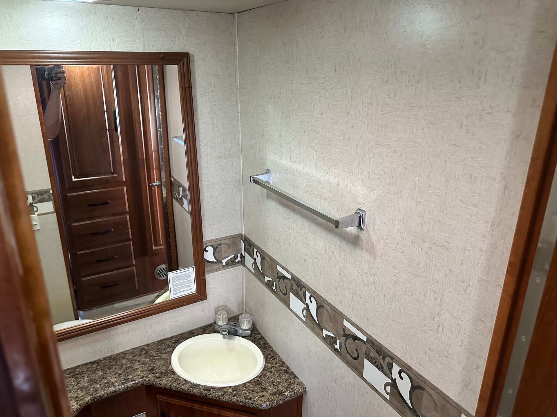 SOLD! 2009 FLEETWOOD FIESTA 36T - SOLD!! -37,537 MILES