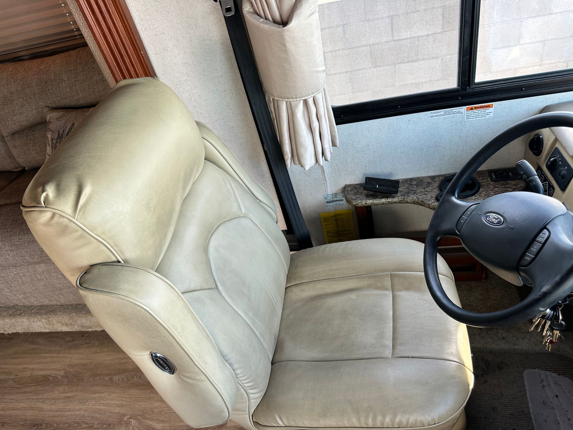 SOLD! 2009 FLEETWOOD FIESTA 36T - SOLD!! -37,537 MILES