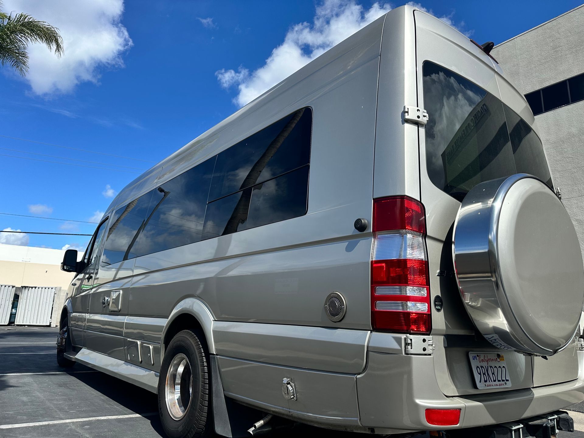 SOLD! 2016 MIDWEST WEEKENDER MD-2 LOUNGE - SOLD!