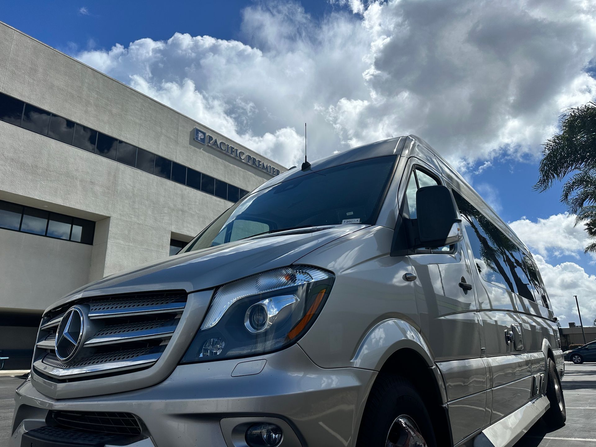 SOLD! 2016 MIDWEST WEEKENDER MD-2 LOUNGE - SOLD!