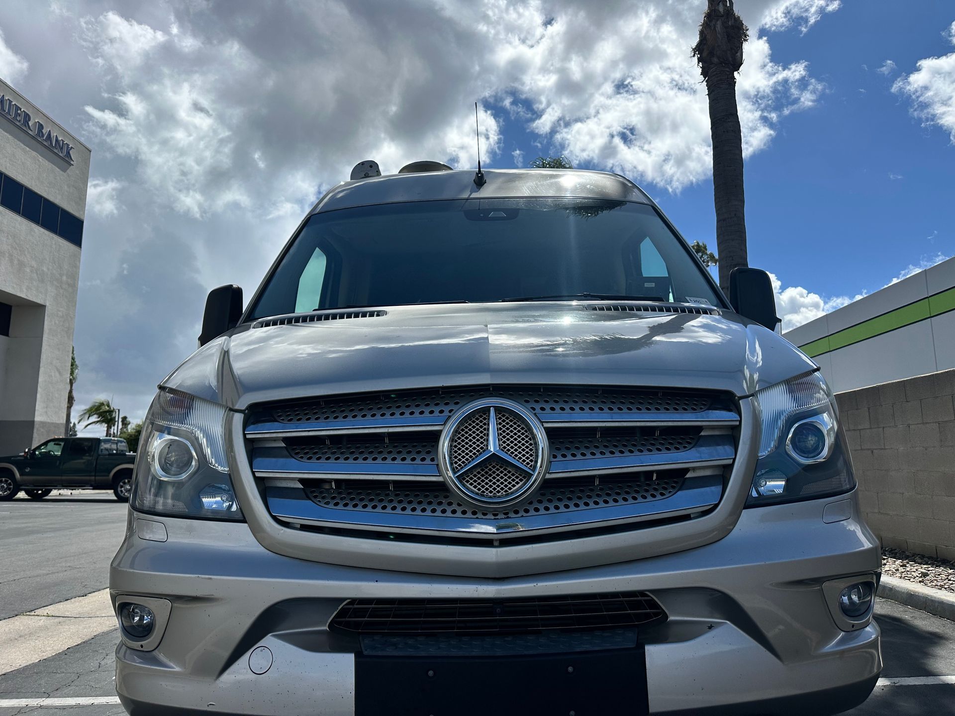 SOLD! 2016 MIDWEST WEEKENDER MD-2 LOUNGE - SOLD!