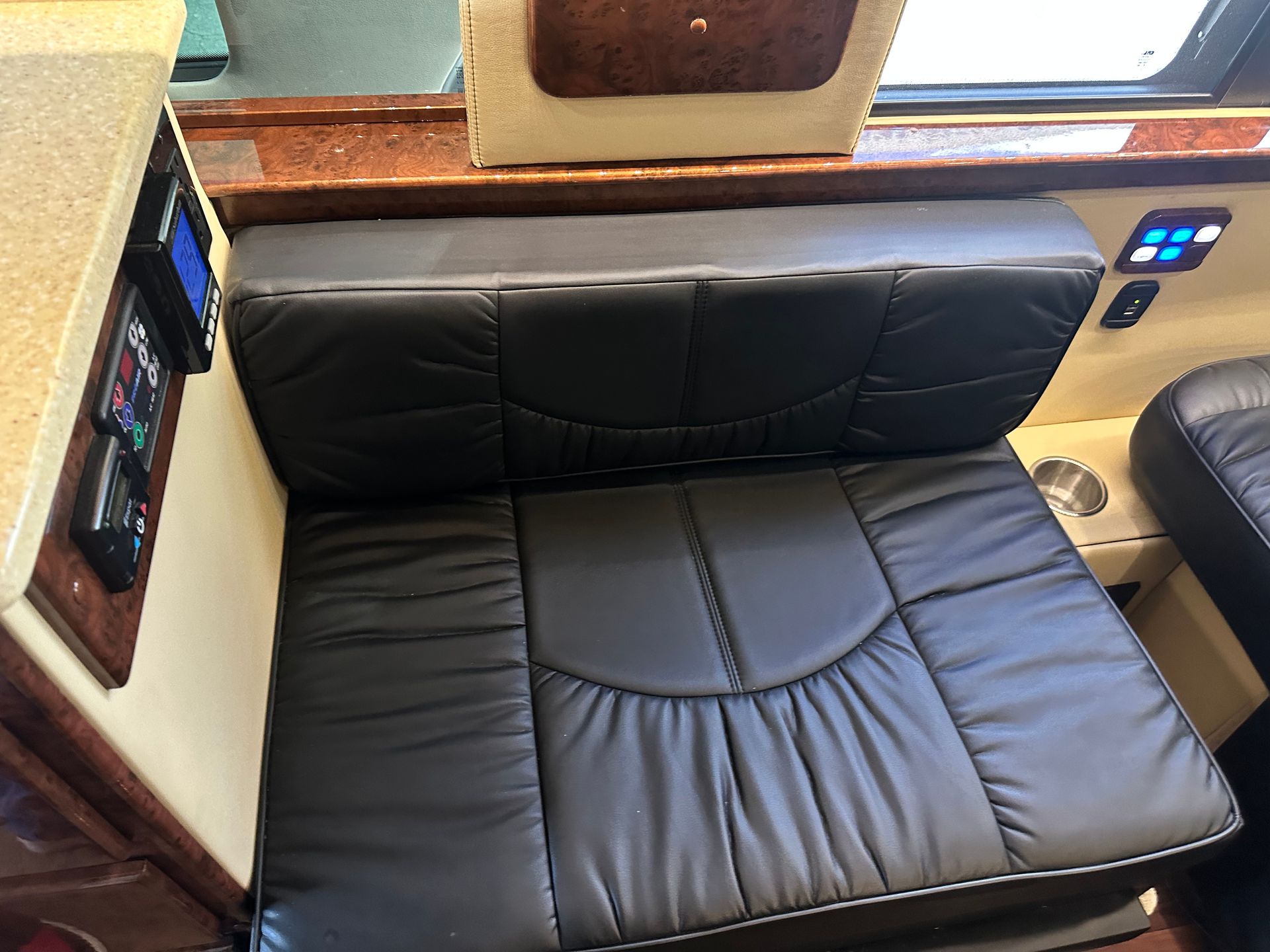 SOLD! 2016 MIDWEST WEEKENDER MD-2 LOUNGE - SOLD!