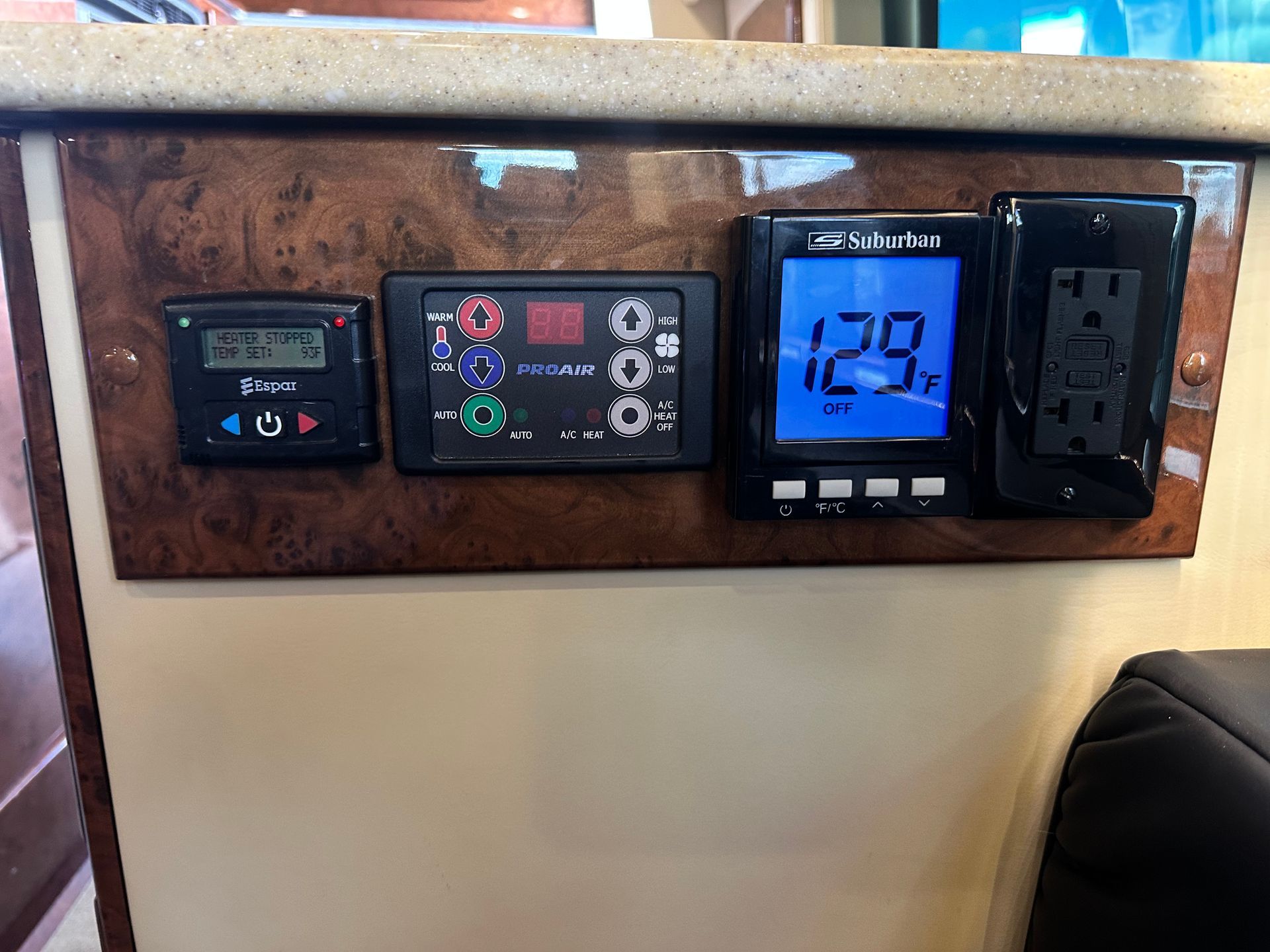 SOLD! 2016 MIDWEST WEEKENDER MD-2 LOUNGE - SOLD!