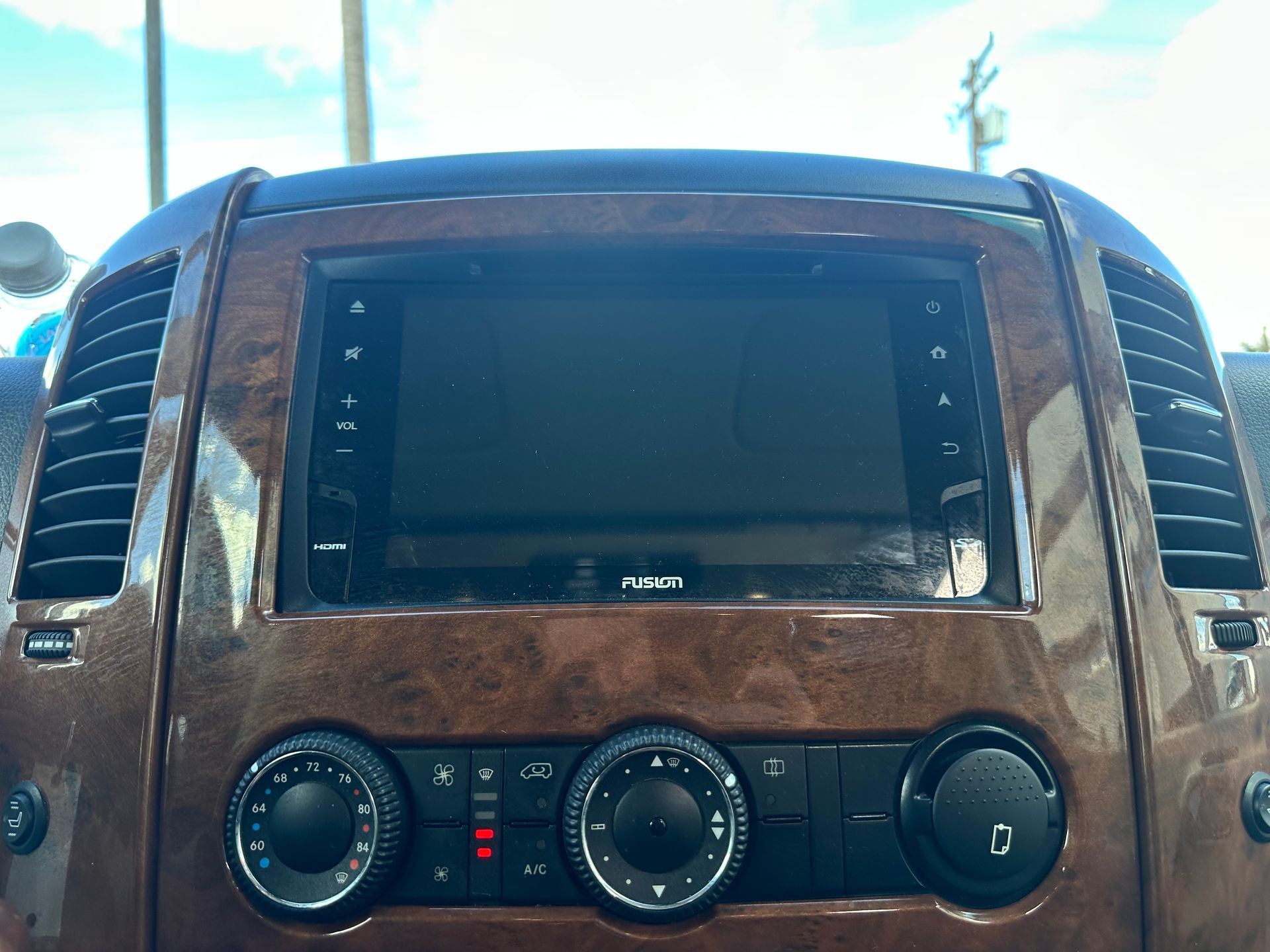 SOLD! 2016 MIDWEST WEEKENDER MD-2 LOUNGE - SOLD!