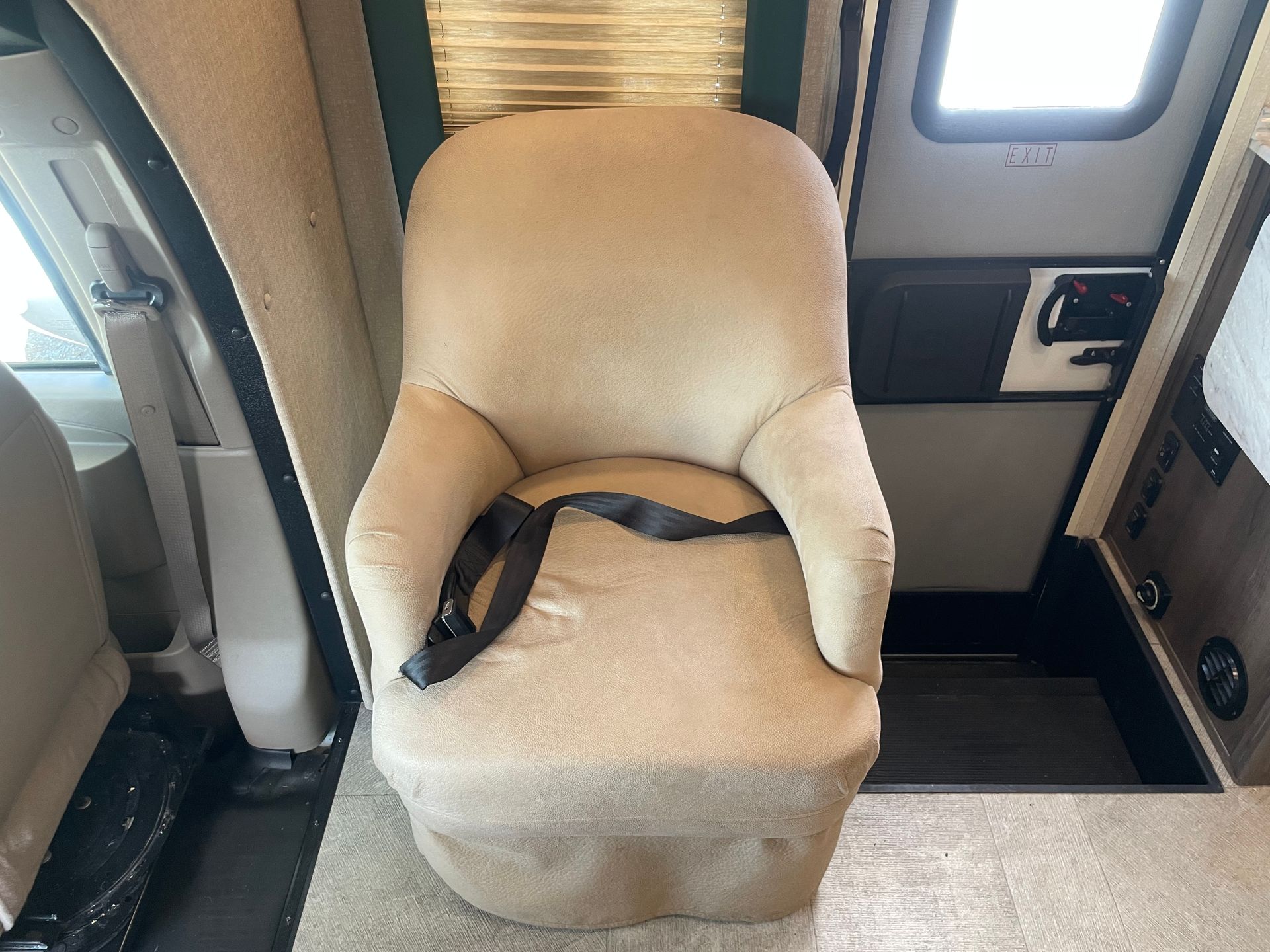 2019 COACHMEN FREELANDER 24FS