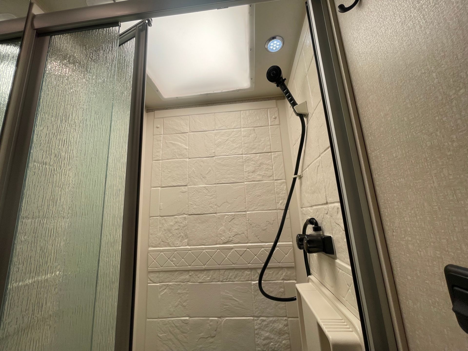 2019 COACHMEN FREELANDER 24FS