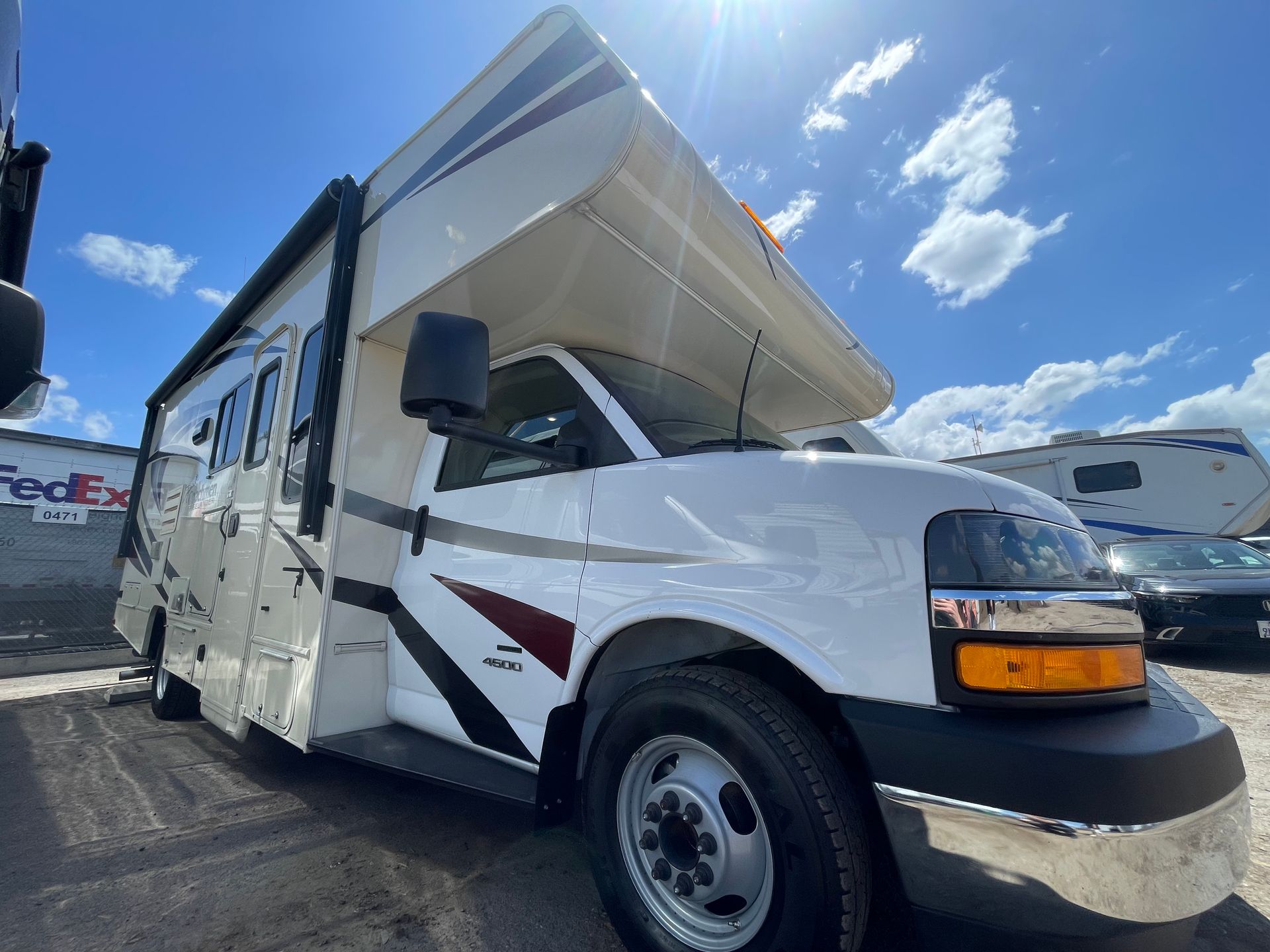 2019 COACHMEN FREELANDER 24FS