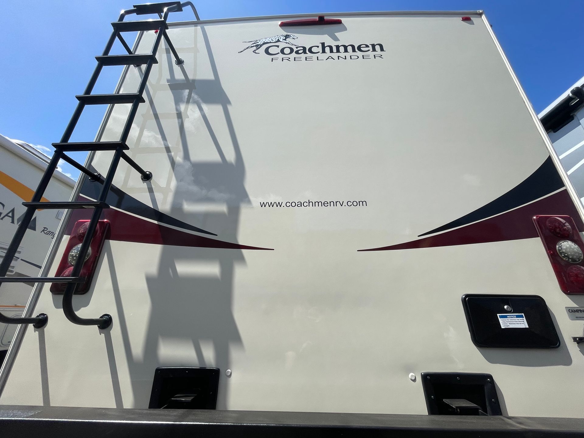 2019 COACHMEN FREELANDER 24FS