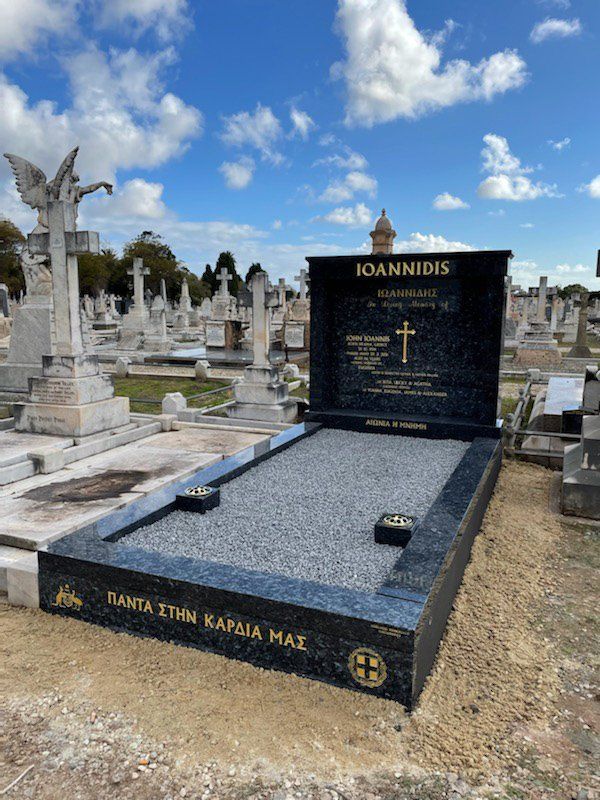 Traditional & Vault | Adelaide Memorials