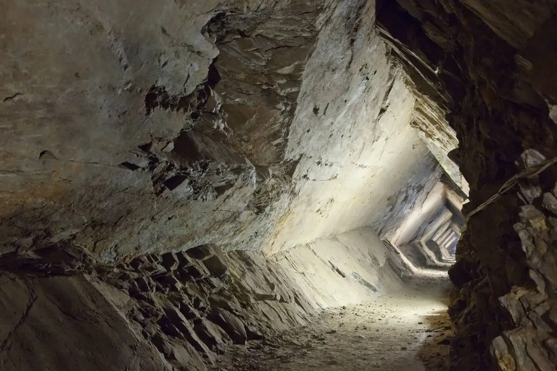 Narrow Vein Mining Capability - AMC Consultants