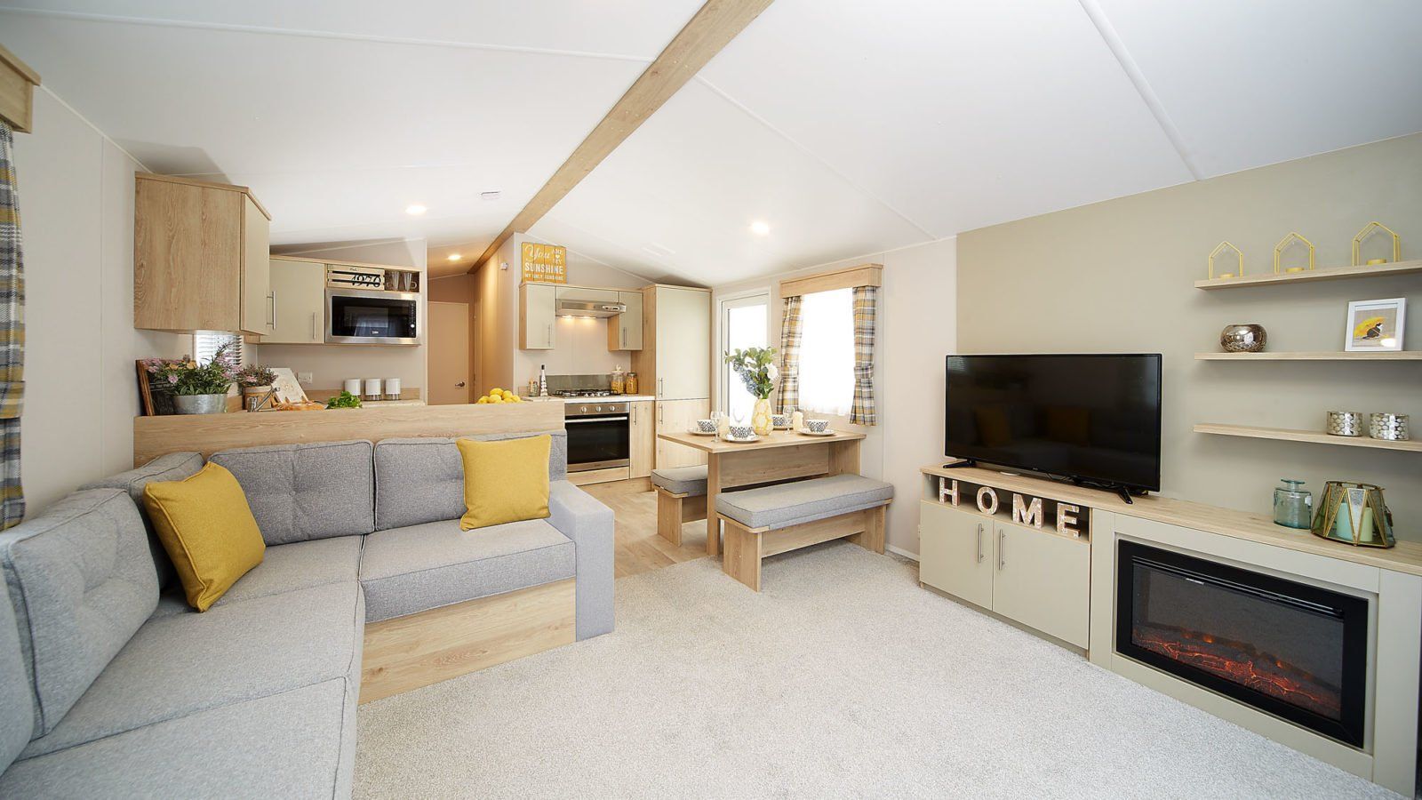 Holiday caravans Coverack, Helston, Cornwall: Little Trevothan