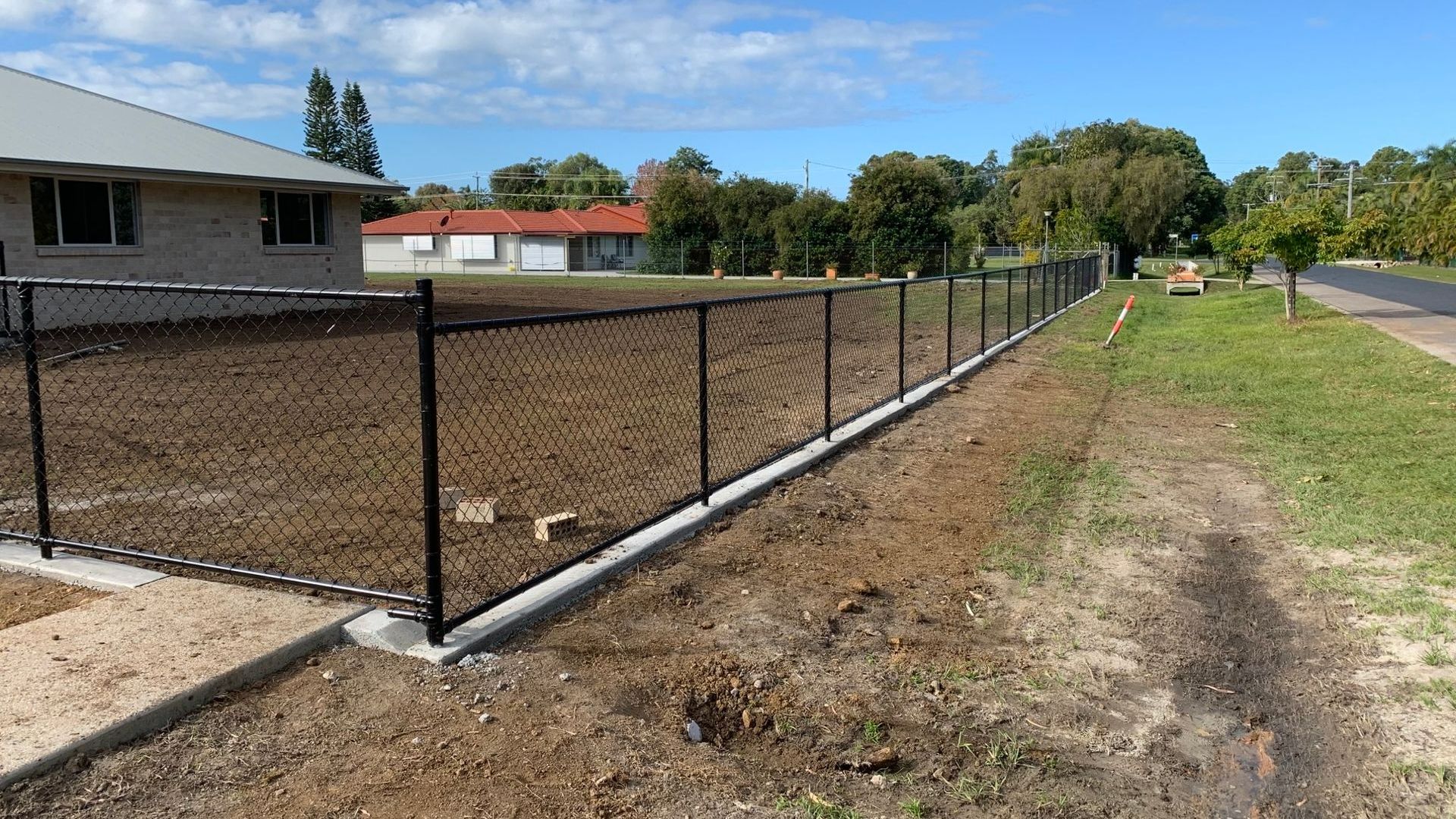Fencing Contractors in Brisbane|Sureline Fencing
