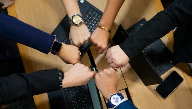 Who We Are | Experts in Offshoring and Outsourcing Solution