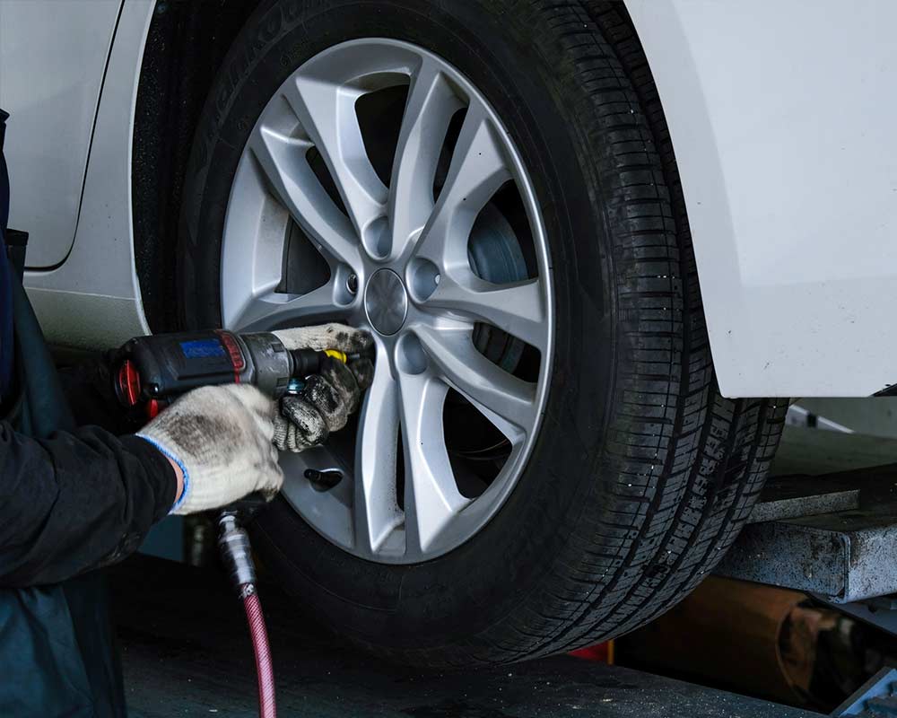 Auto Shop– Huntington Beach, CA - KNG Complete Auto Repair and Tire