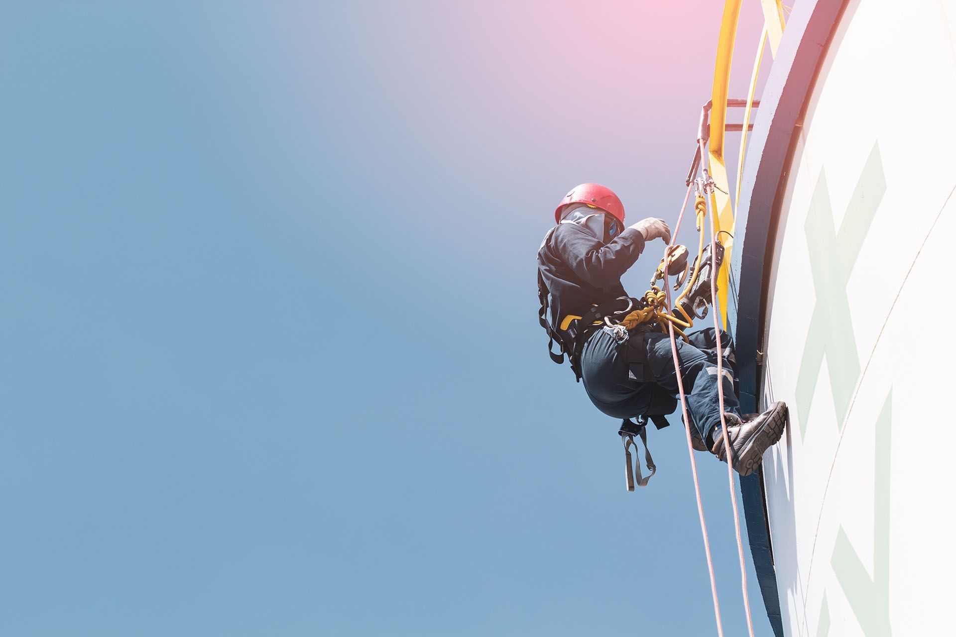 Abseilers: Who They Are & Their Role in Building Maintenance