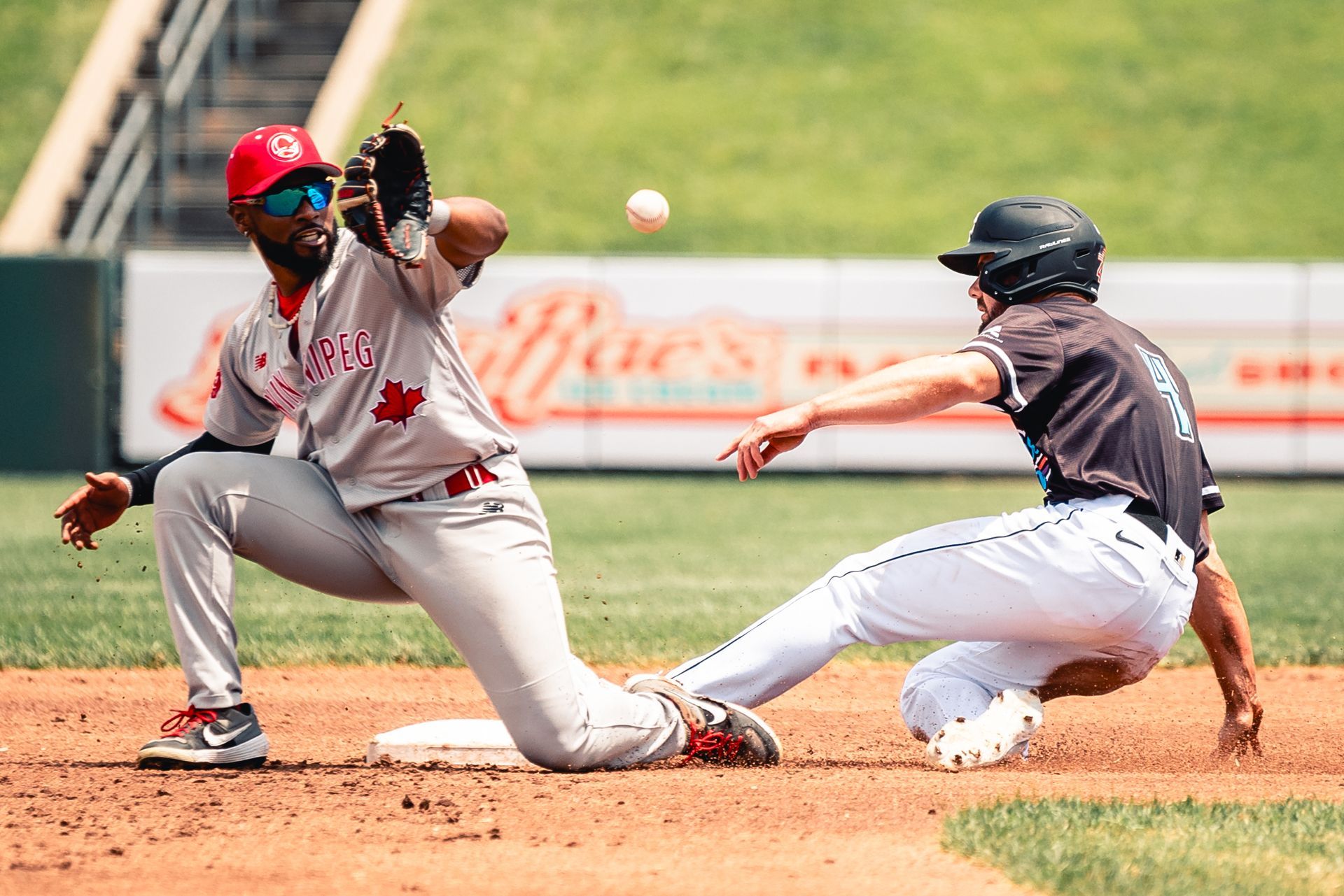 Kansas City Pulls Away Late to Take Series