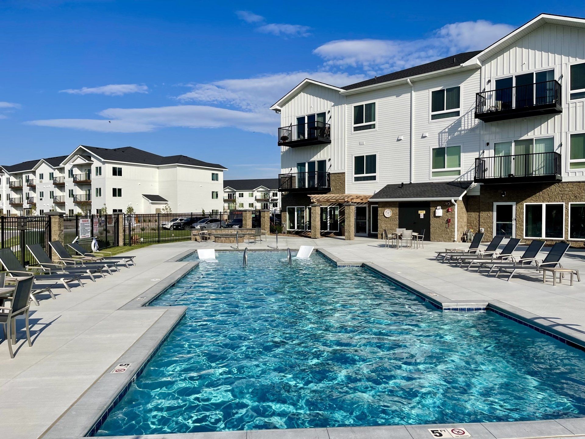 Valley, Nebraska Luxury Apartments | The Harbor at Valley Shores